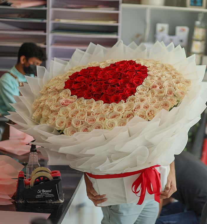 100 Roses | Flower Delivery in Dubai, Sharjah & Ajman | Same Day ...
