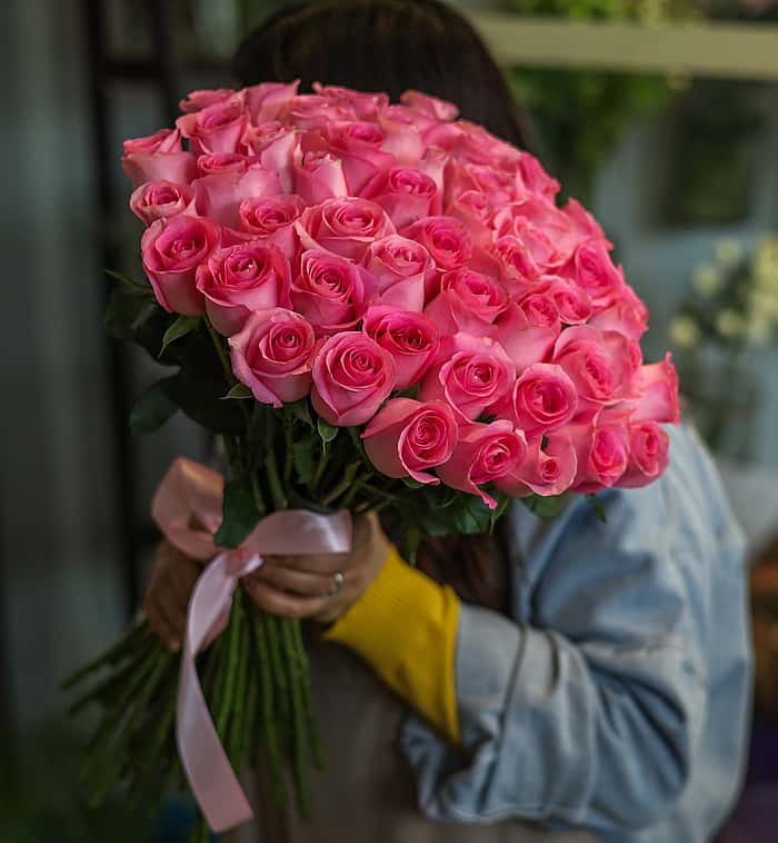 100 Roses | Flower Delivery in Dubai, Sharjah & Ajman | Same Day ...